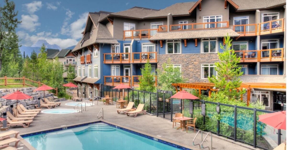 Blackstone Mountain Lodge by CLIQUE Hotels and Resorts in Canmore, AB