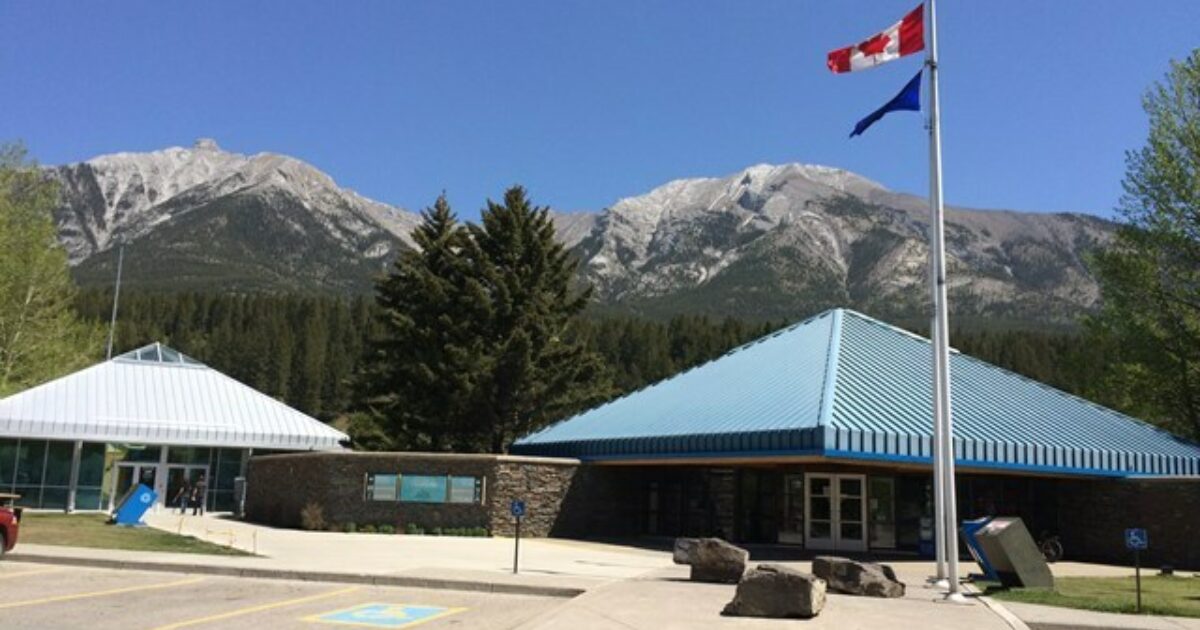 Travel alberta canmore visitor information centre 60 photos ...